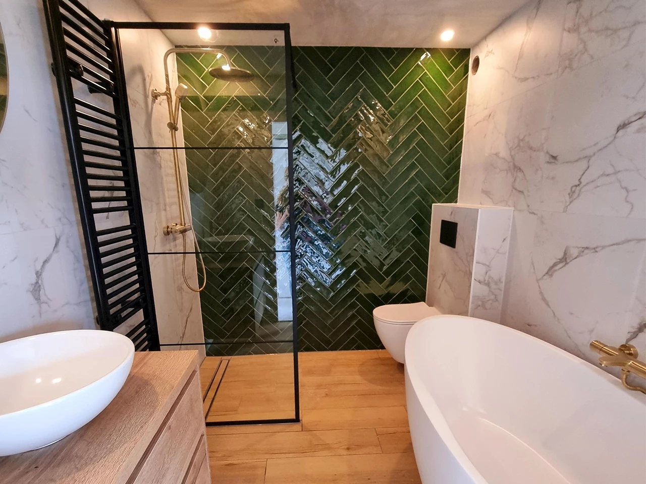 Ben je op zoek naar een badkamer met inloopdouche?